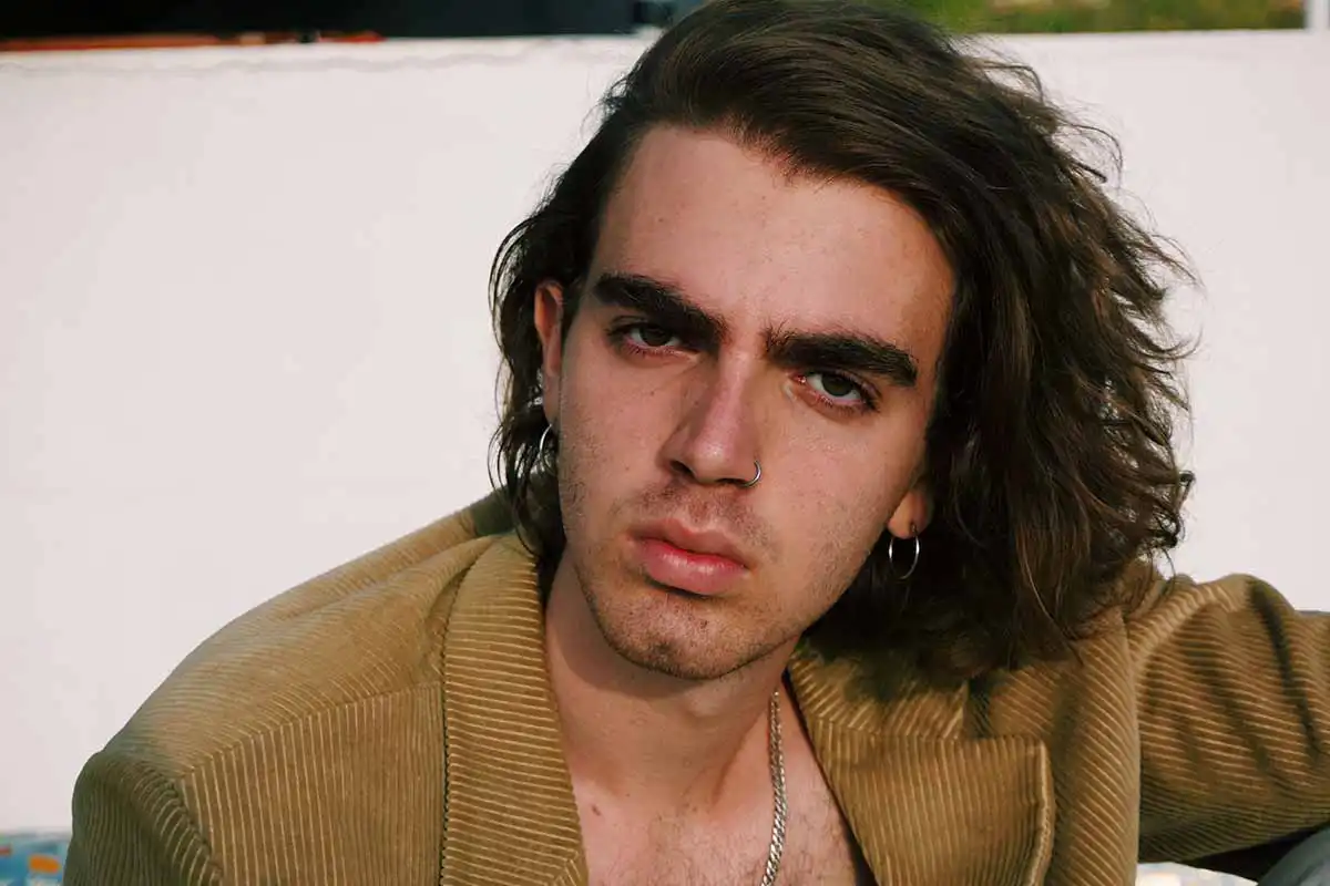 Franco no pierde el romanticismo en su nuevo sencillo: Deseaba