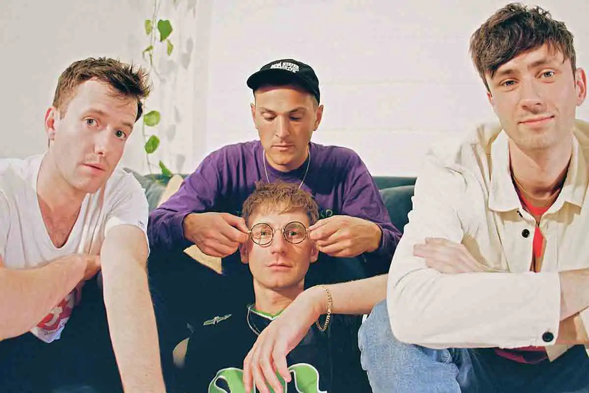 Glass Animals nos sorprende con intensidad