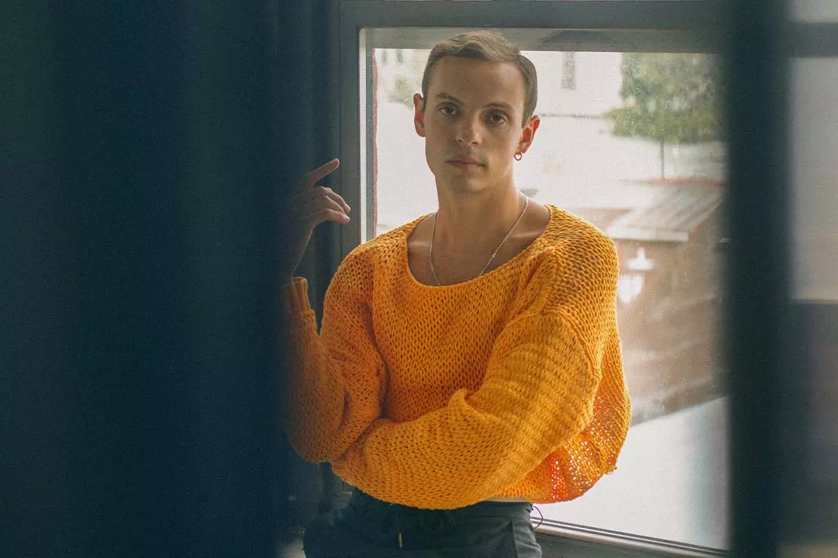 Navega por las sensaciones de la nueva producción de Zuli Jr.