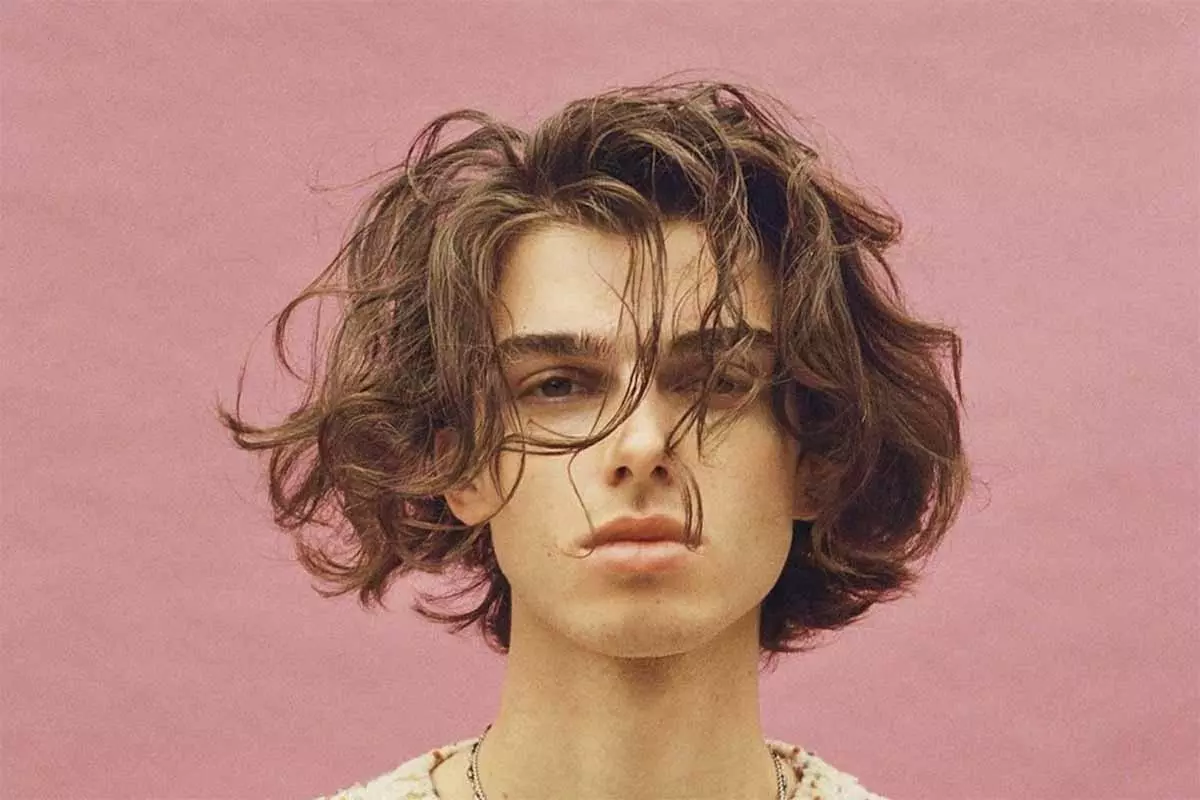 Mehro presenta su EP debut, Sky on fire